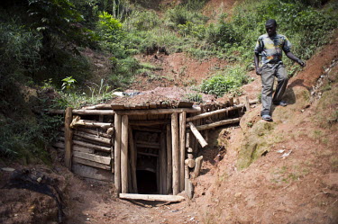 Panos Pictures - Stories - Blood Coltan