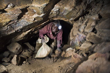 Panos Pictures - Stories - Blood Coltan