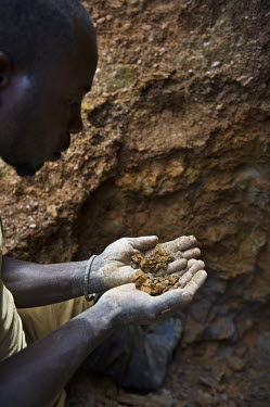 Panos Pictures - Stories - Blood Coltan