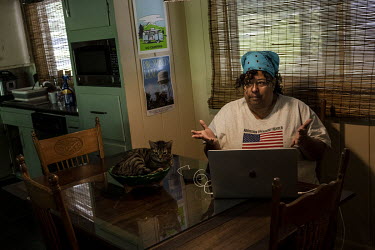 Panos Pictures - Stories - You Shall Carry